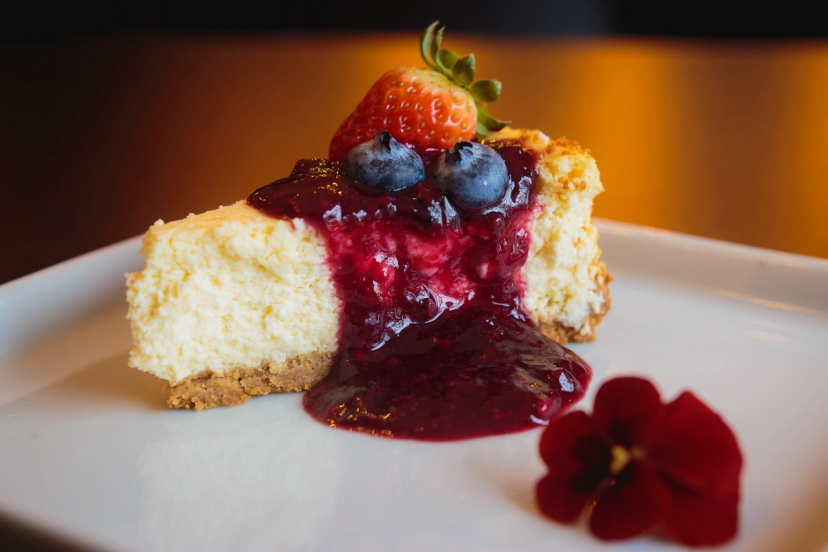 Saiba como preparar cheesecake clássica e a versão salgada
